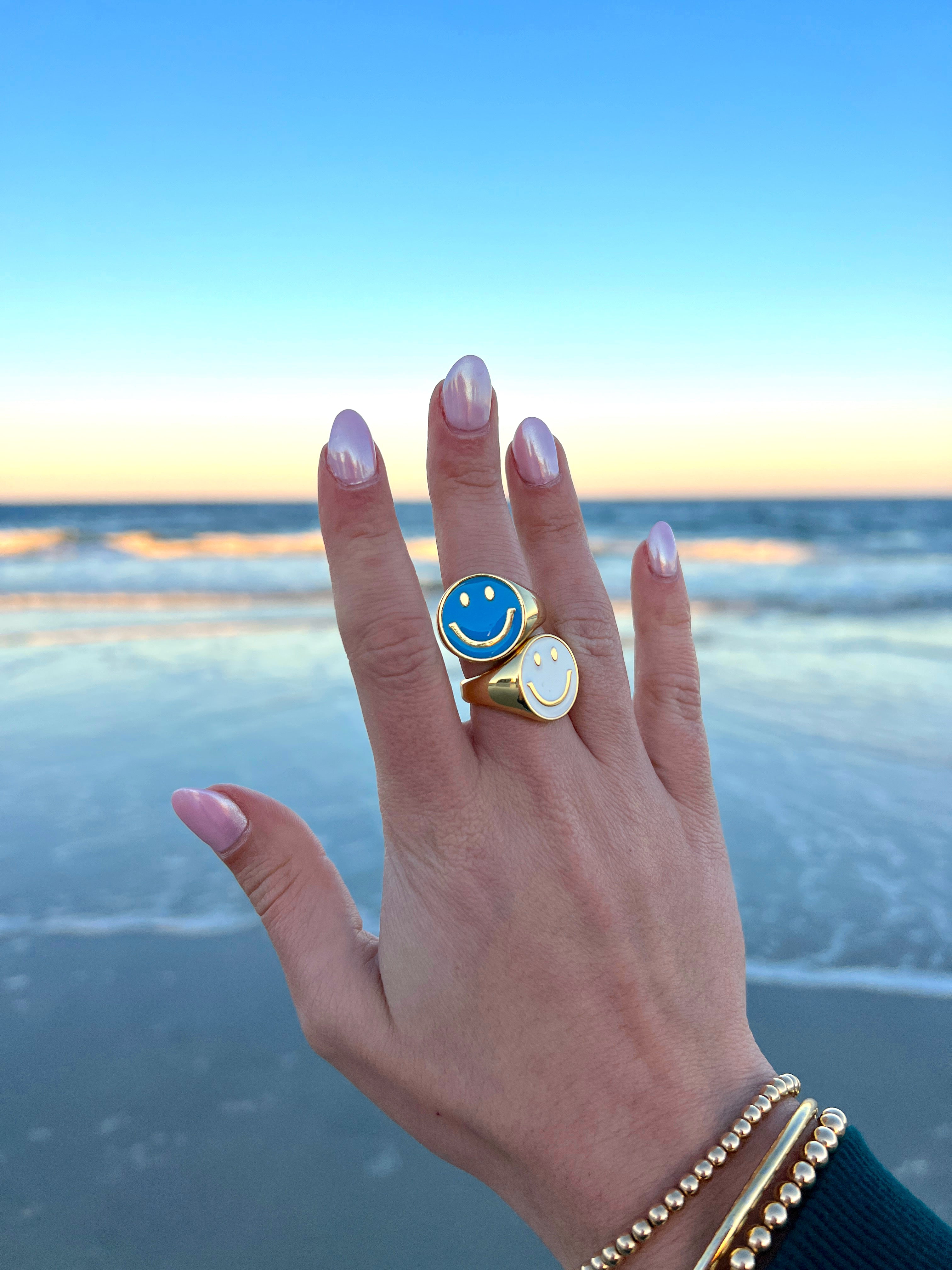 Be Happy Smiley Rings - Shop Sunhoney – Sunhoney®